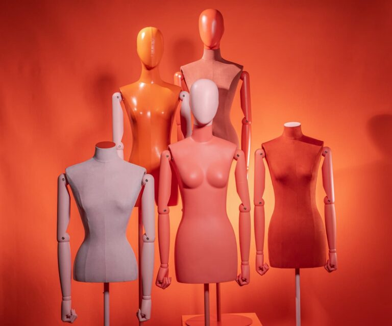 Richenmannequin-Female torso mannequins with color -Order now!